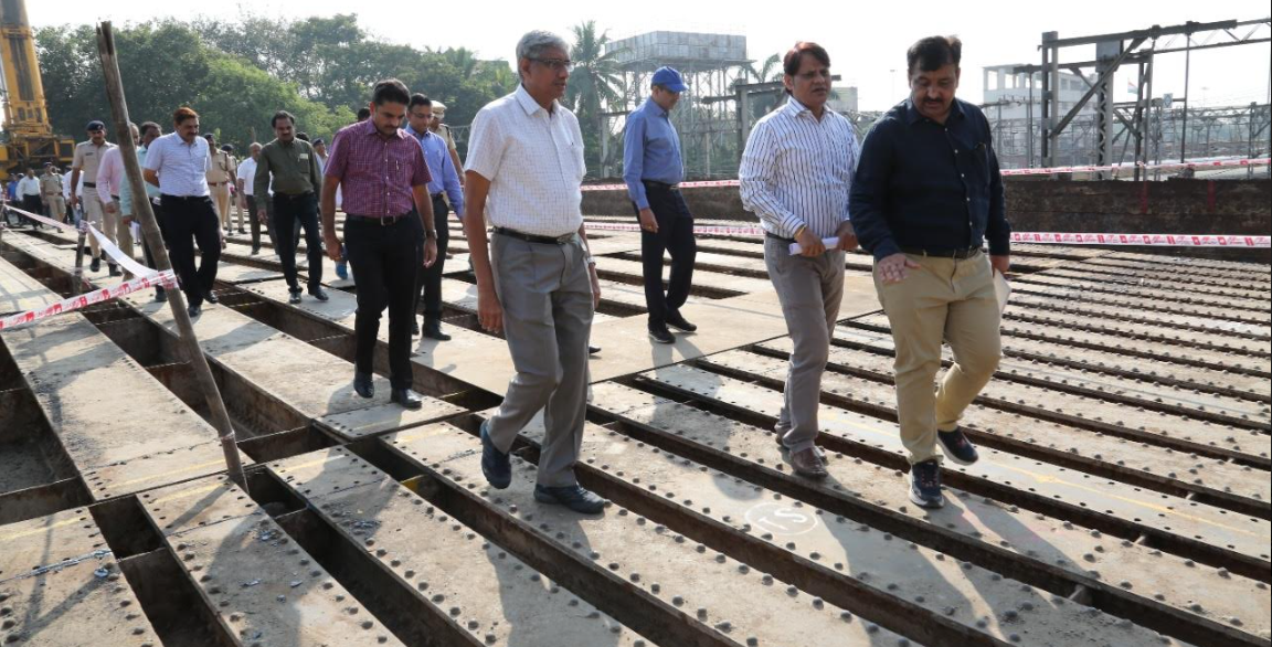 Central Railway successfully completes Carnac Bridge Dismantling before ...