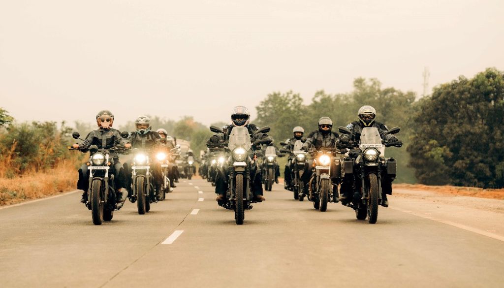 Jawa Yezdi Motorcycles Joins Hands with Indian Navy to Commemorate 53rd ...